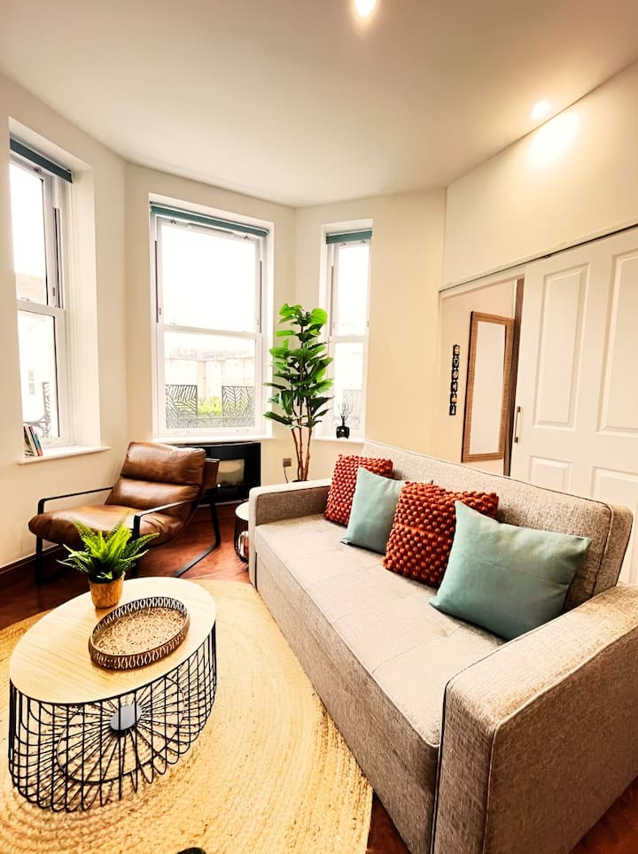 Sea-view Balcony, Close To Pier - Bournemouth