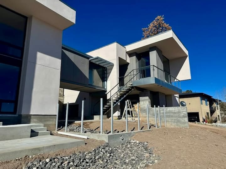 Private Casita In Modern Home - Los Alamos, NM