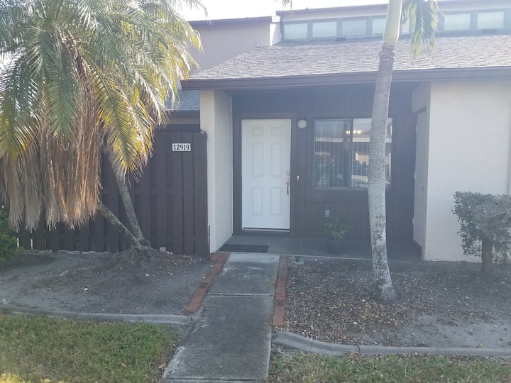 2 Bed 2 Bath Townhouse With Loft - 6a - Fort Myers, FL
