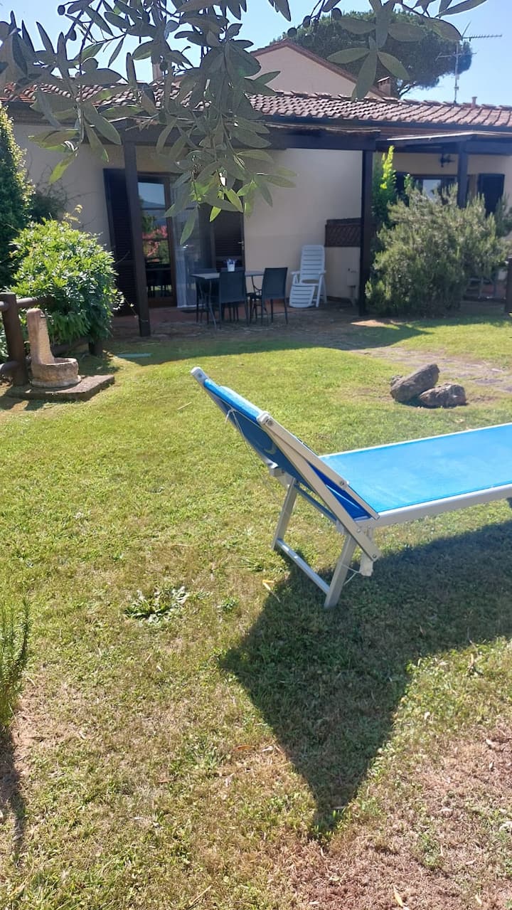 Oleandro Cottage With Garden - Cecina