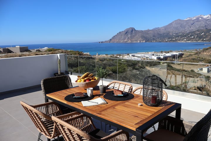 One 
Luxury House
Above The Sea - Plakias
