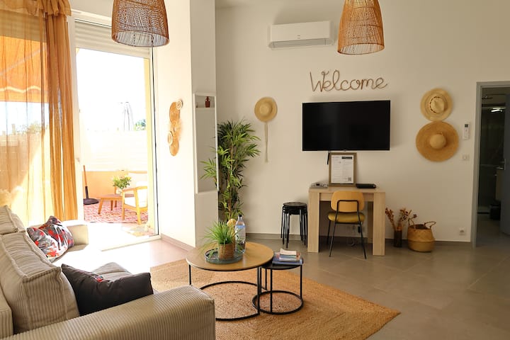 Très Bel Appartement Avec Piscine En Bord De Mer - Ajaccio