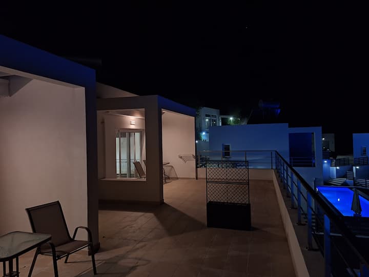 2 Bedroom Family Suite | Private Balcony And Pool - Sougia
