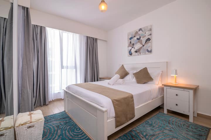 Scenic 1br Retreat |Pool, Gym, National Park Views - Kenya