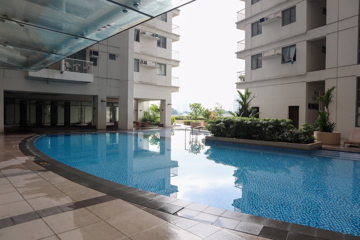 Cozy 2br Condo W/ Parking | Walk To St. Lukes - Malabon
