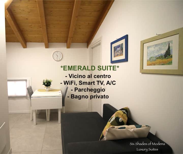 *Emerald Suite* Modern, New & Free Parking - Modena