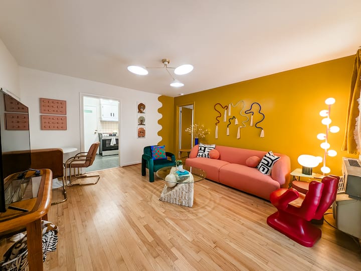 The Venturi Suite | 1 King | Newly Renovated! - Columbia, SC
