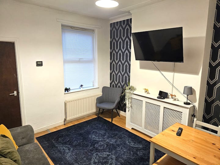 Big Contractor House Derby 7 Beds - 7 Night Min! - Derby