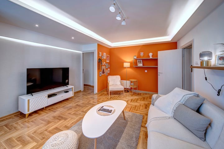 2-bed Ap: Full Kitchen, A/c, Workspace, Nearcenter - Belgrad
