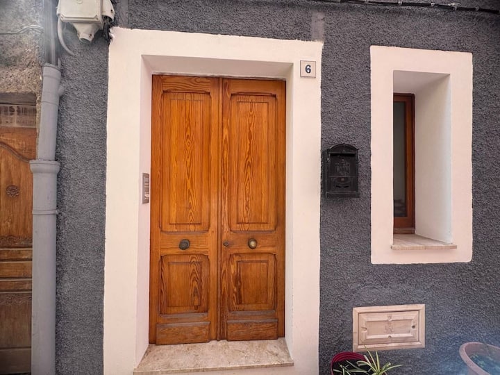 Appartamento In Centro,ottimo Per Famiglie E Amici - Carloforte