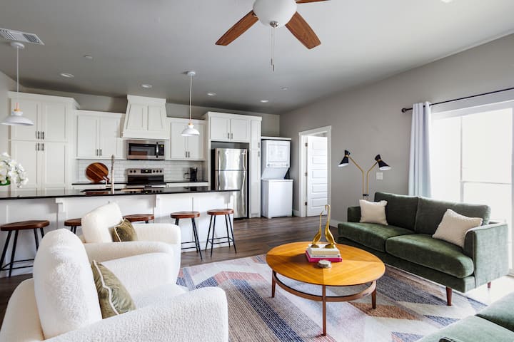 H6 Spacious & Urban Modern Condo - Great Location! - オクラホマ・シティ, OK