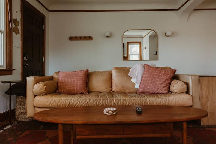 Garland Bungalow - Spokane, WA