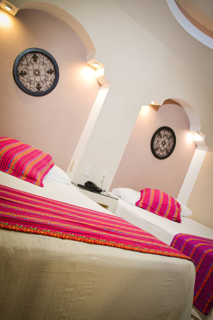 Habitación Familiar En El Centro - Querétaro