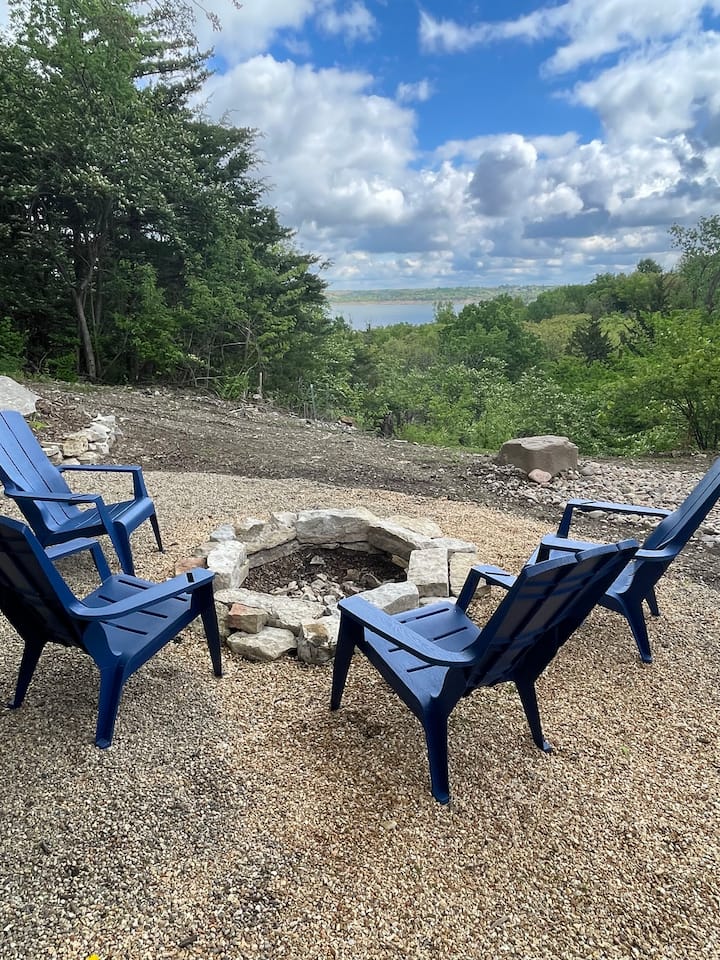 Lake House - Tuttle Creek Lake, KS