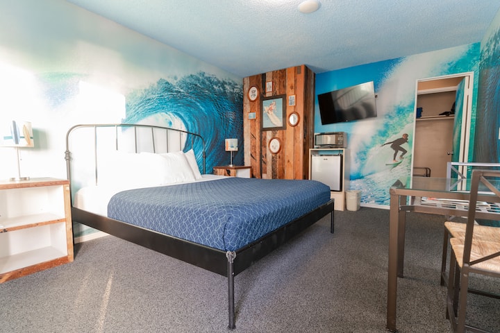 #5 Surfer King-beachfront, Ac, Short Walk To Pier - Huntington Beach