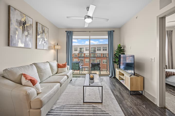Serene Frisco Apt With Pool, Ev Charger And Gym - Frisco, TX