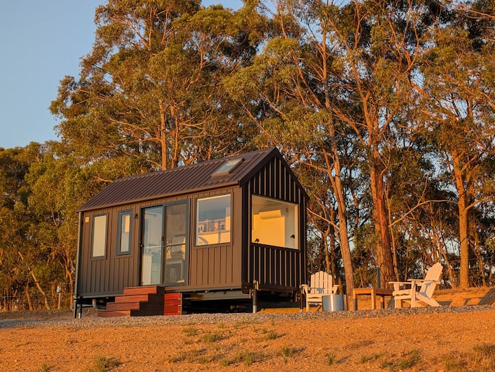 Panoramic Views Surrounded By Wineries & Orchards - Adelaide Hills Council