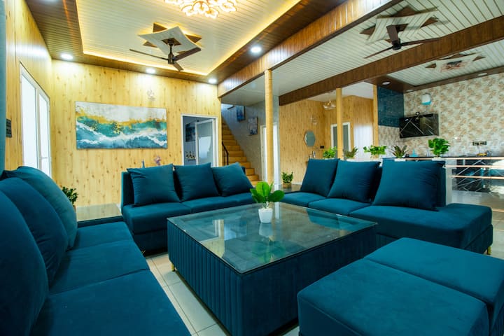 Heaven Greens Independent Farmhouse With Pool - Noida