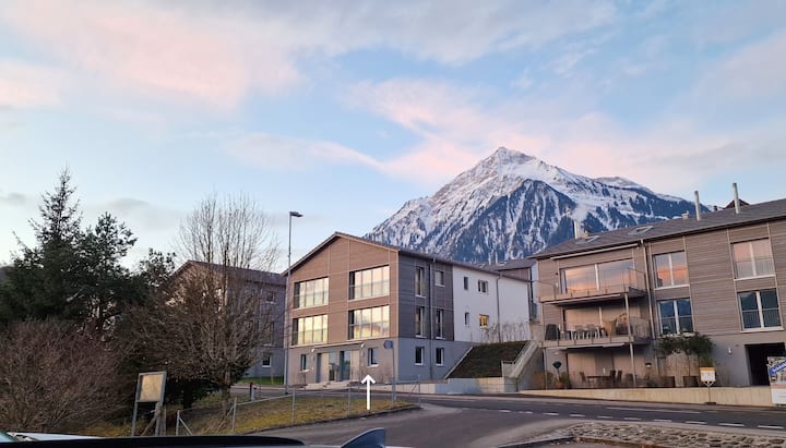 Family Quarter At Mountainside Homestay, Spiez - Thoune