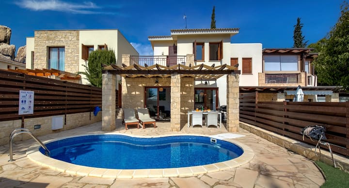 Charming Villa Kopiaste With Pool, Aphrodite Hills - Куклиа