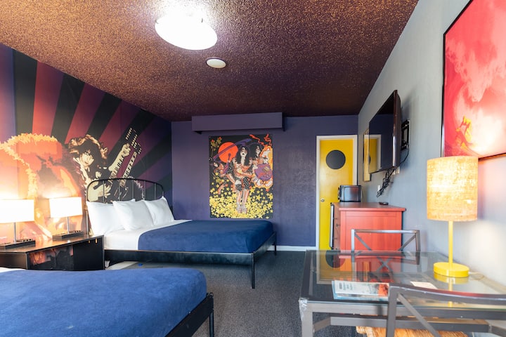 #3 Rock Queens-beachfront, Ac, Short Walk To Pier - Huntington Beach, CA