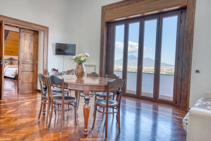 Vesuvius Penthouse Stay Near Pompei & Amalfi Coast - Pompei