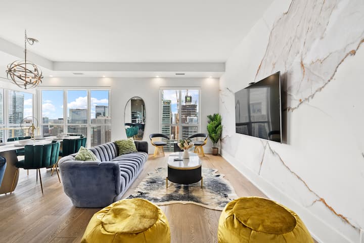 Boutique High-rise Penthouse Suite! - Toronto