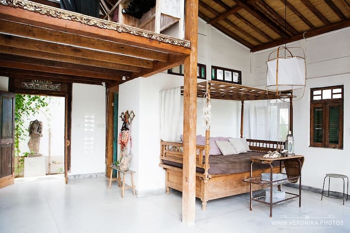 Trinity Gardens
Rustic Ricefield Villa - Ubud