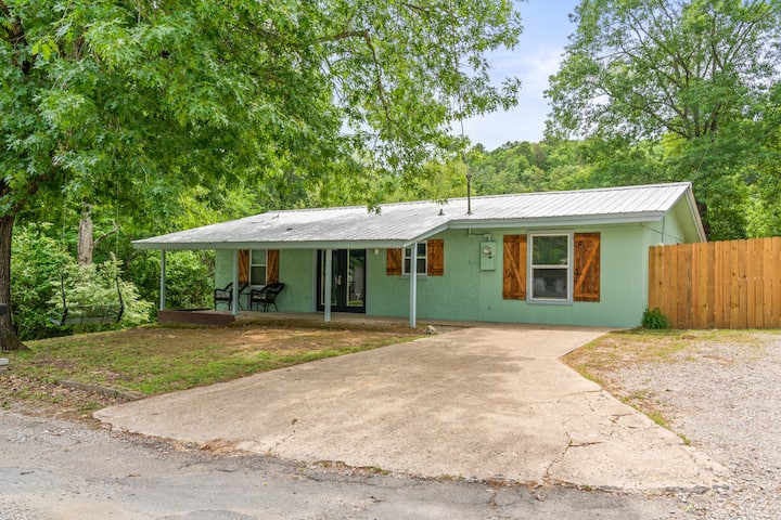 Cozy Retreat On Lake Catherine - Hot Springs, AR