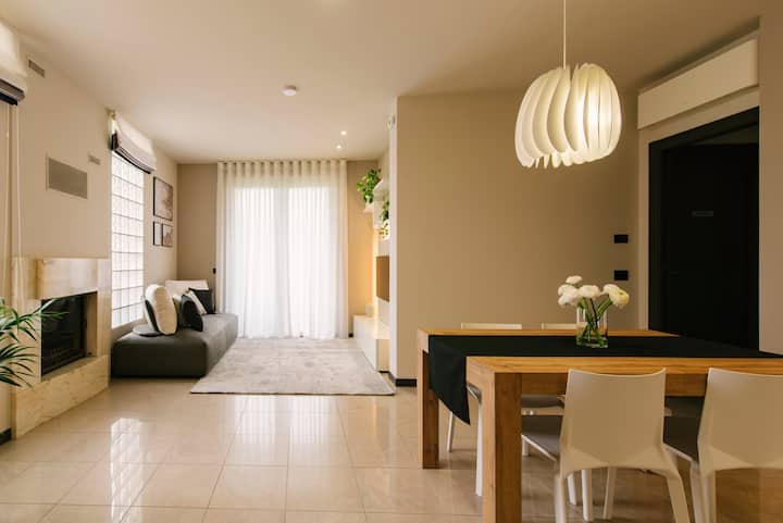 Between Verona & Garda Lake With Garden & Parking - Italia