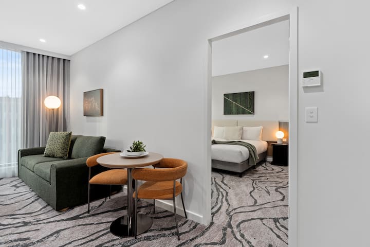 Spacious One Bedroom Suite For Extended Stays - Sydney