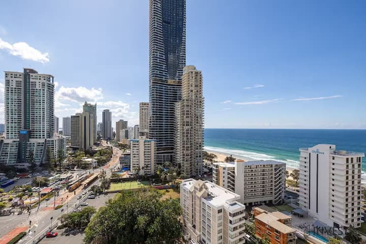 Seaside Sun-kissed Surfers Hotel Room+ Free Wi-fi - Surfers Paradise