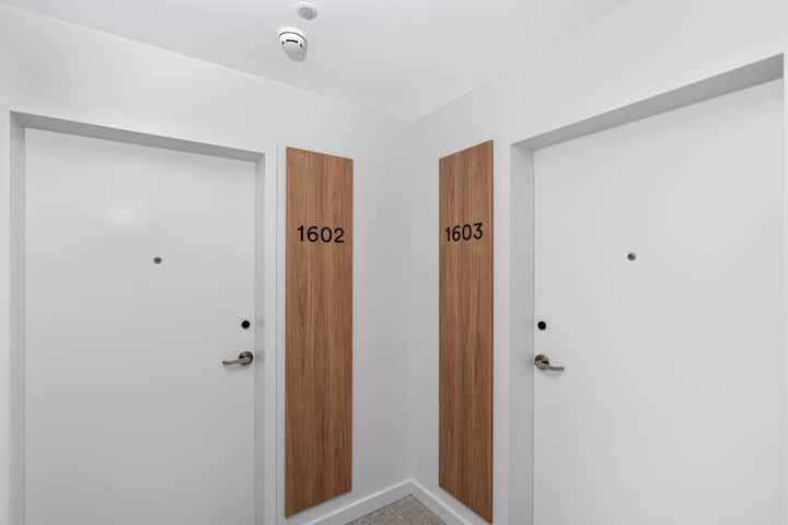 Flexible Adjoining Veriu Suites For Groups - Sydney