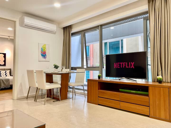 Balcony 2br @ Pavillion | 100mbps Wifi | Netflix - Kuala Lumpur