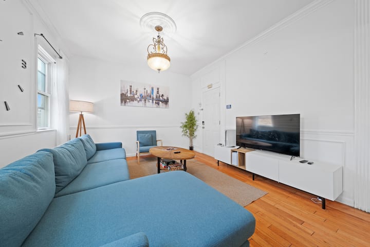 "Charming Apartment W/free Parking + Nyc Nearby" - New York