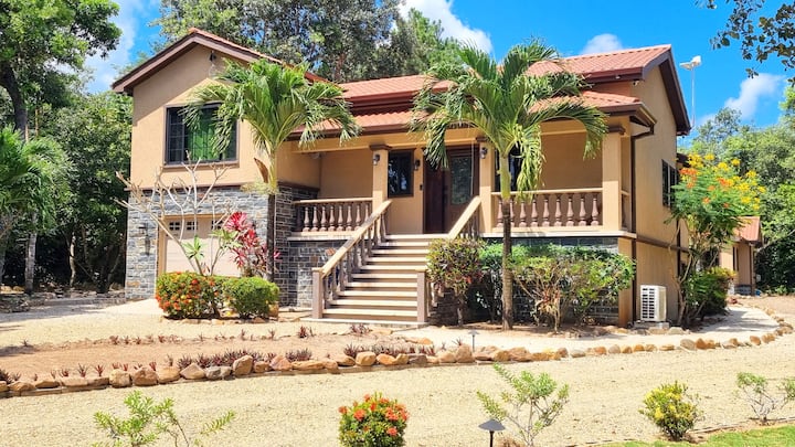 Luxury Home In Gated Community - Belize