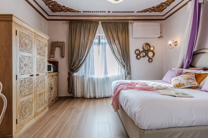 Altalena: Mary Suite - Siena