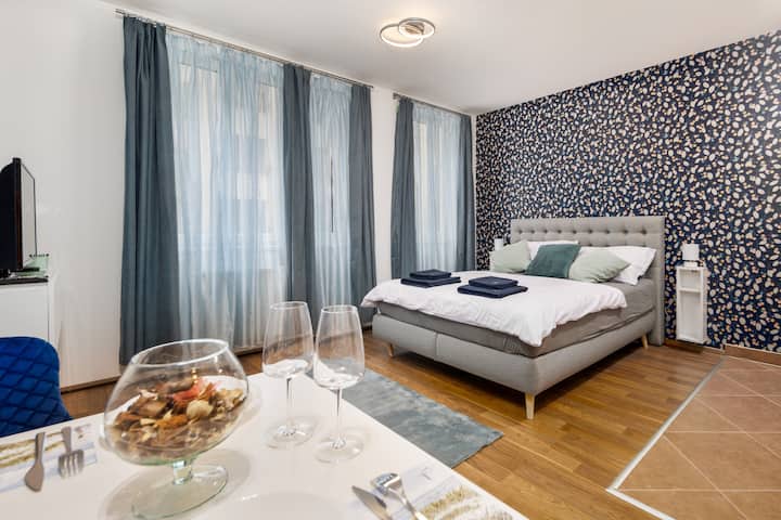 Corvin Promenade Fancy Apartment - Budapest