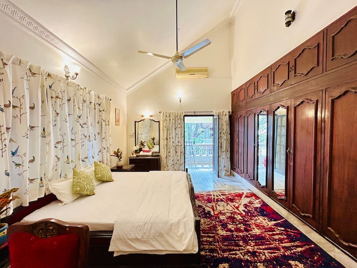 Regal Sapphire Spacez Party Friendly Villa - Bangalore
