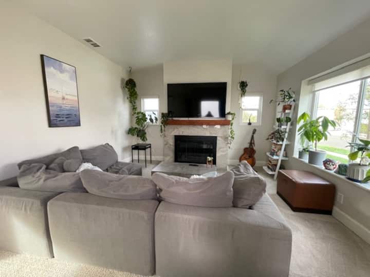 Cozy 2 Bedrooms Beach House - Huntington Beach, CA