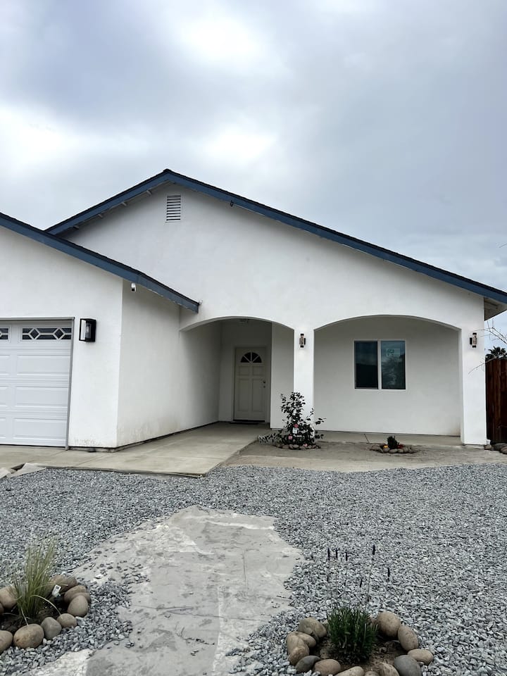 Homey, Clean, & Relaxing - Tulare