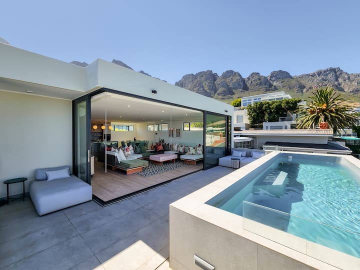 Villa Rohalya: Sensational Designer Hideaway / 6br - Camps Bay
