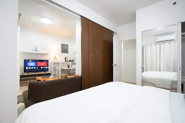 New! Free Fast Wifi Internet/walk To Mrt 700 Metre - Bangkok