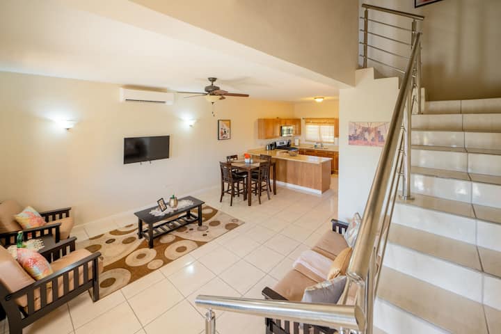 City And Sea: Antiguan Retreat - Antigua and Barbuda