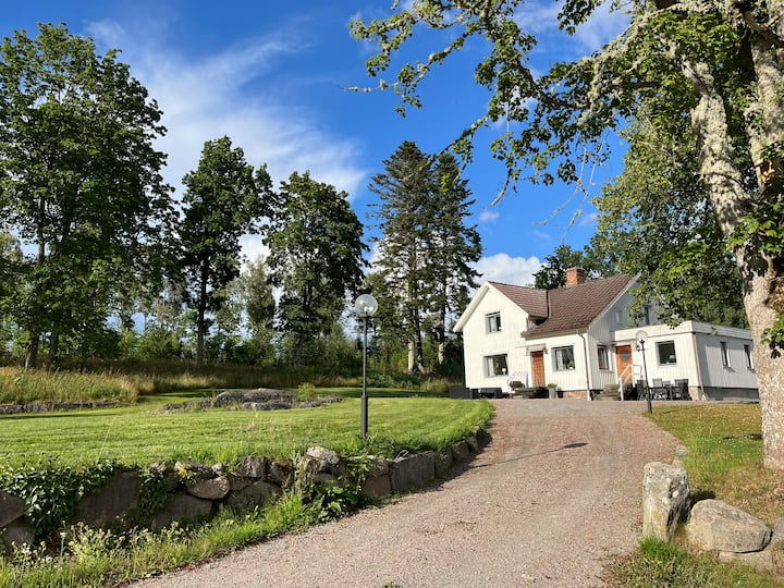 Lantligt Boende, Närhet Till Sjö - Vårgårda