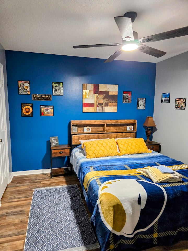 The Southern Belle-gsu, Bulldogs & Savannah Charm - Statesboro