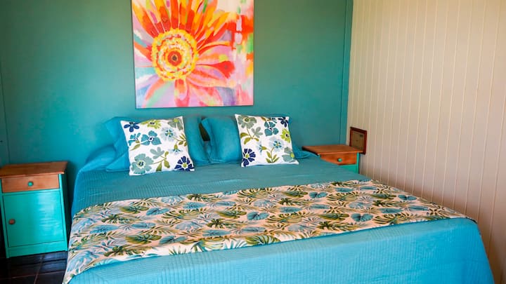 Kuhanne Etno-hostal
(Bungalow Uta) - Easter Island