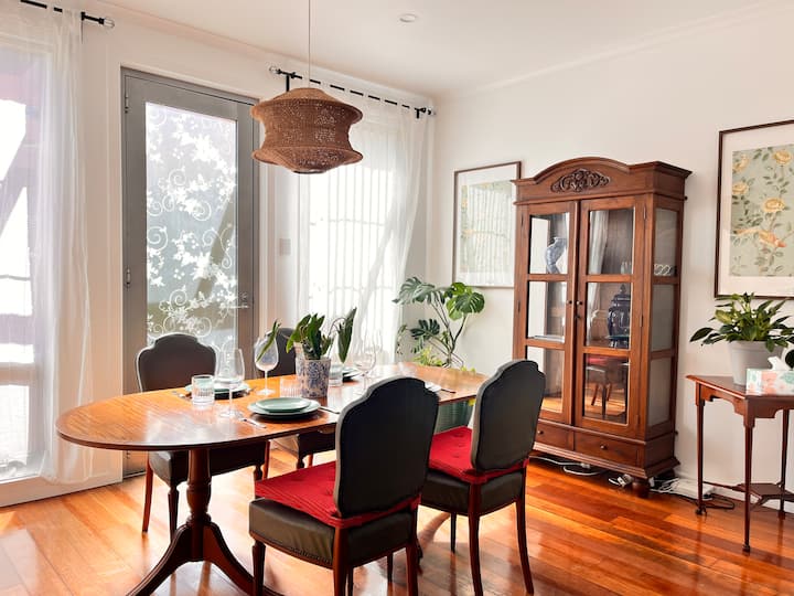 City Retreat-quiet Lane, 2br/2ba + Garage - Adelaide