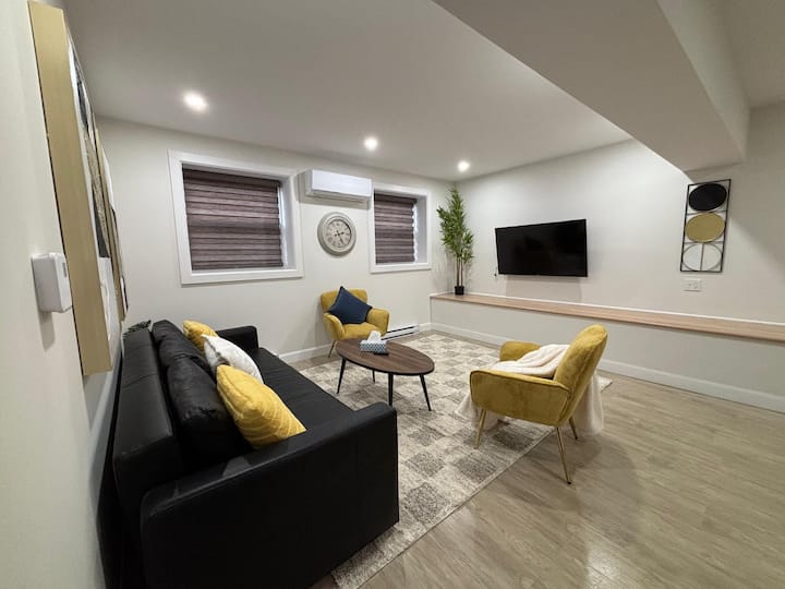 Luxury Condo | New & High-end - Montreal