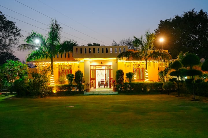 Desha Farms: Serene Farm Stay With Private Pool - Delhi